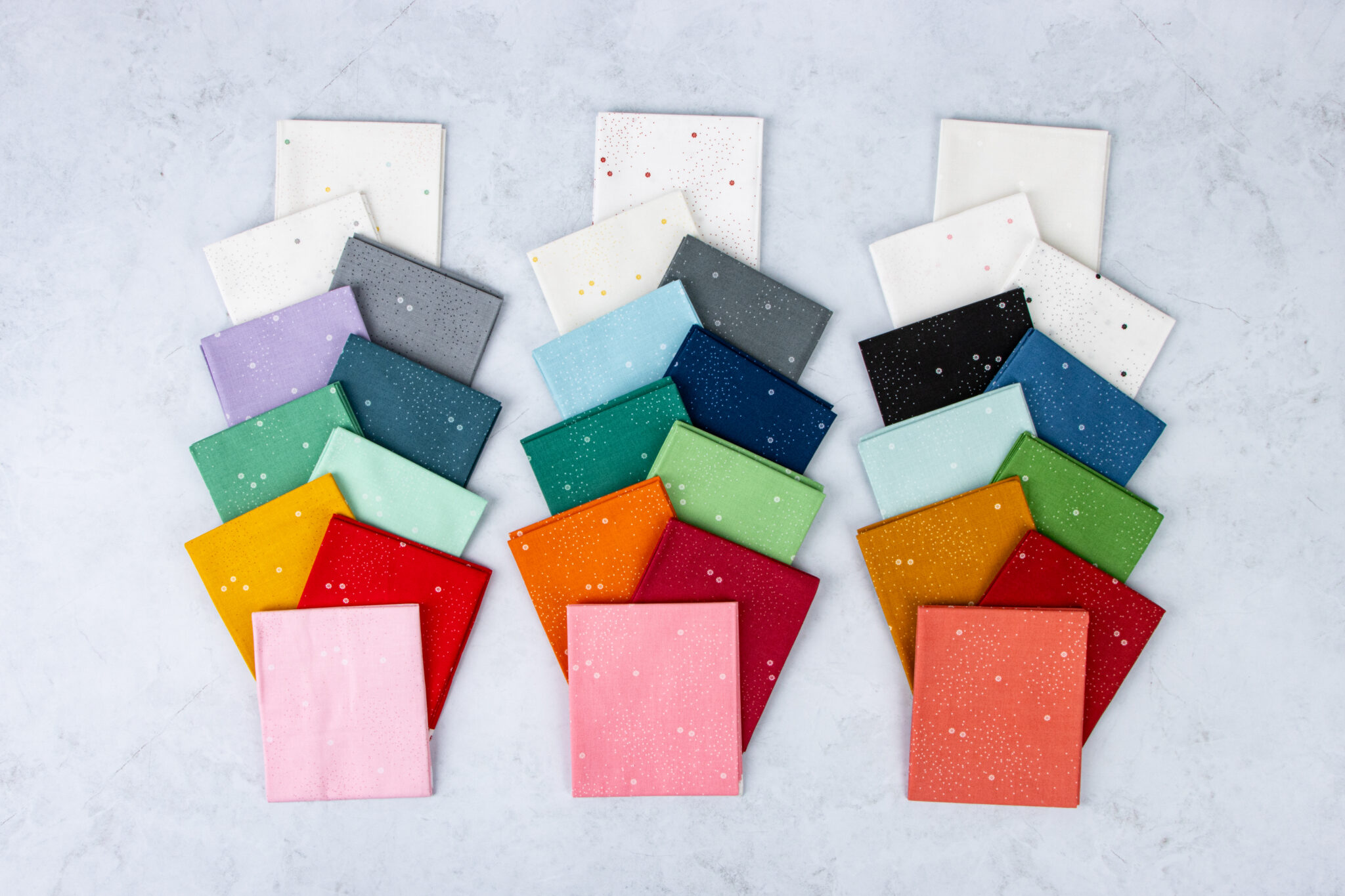 New Colors added to Dainty Daisy + a Free Quilt Pattern!