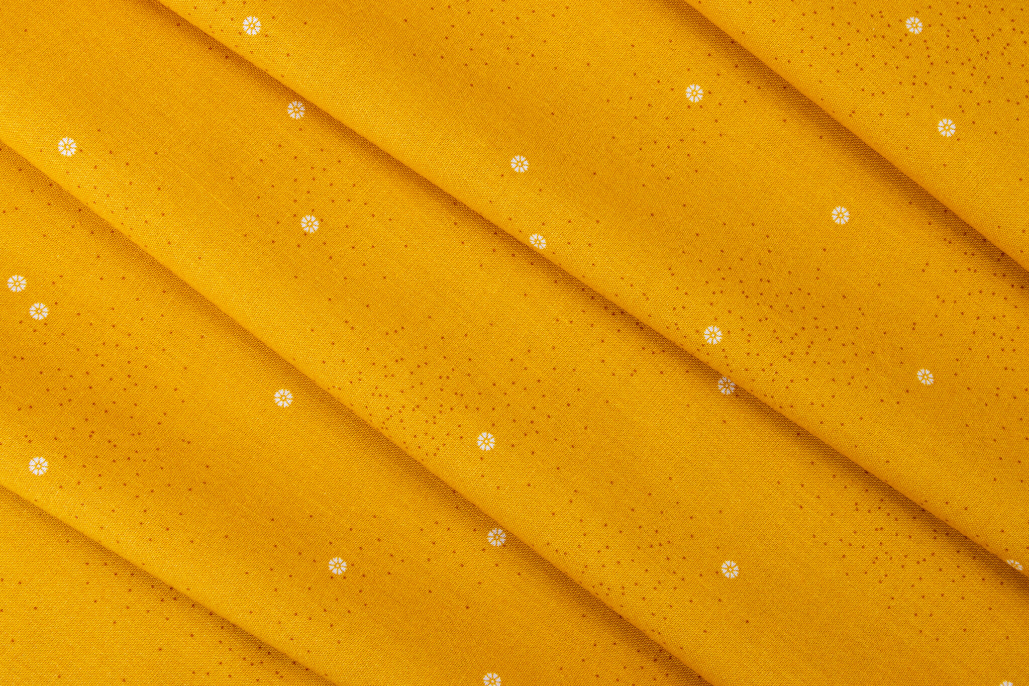 New Colors added to Dainty Daisy + a Free Quilt Pattern!