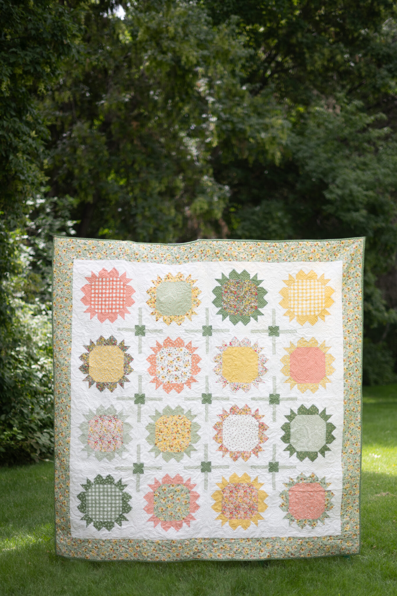 Quilt Roundup - Panel Quilts, Free Patterns, & Keepsake Box Quilt Kits