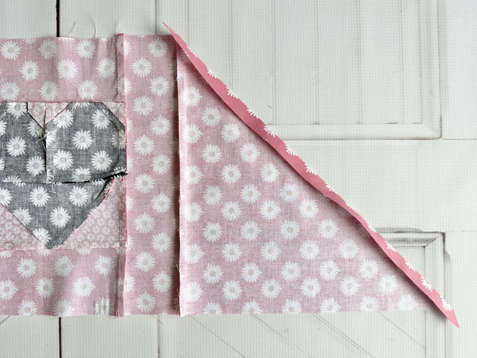 Flora No. 6 The Heartist Apron