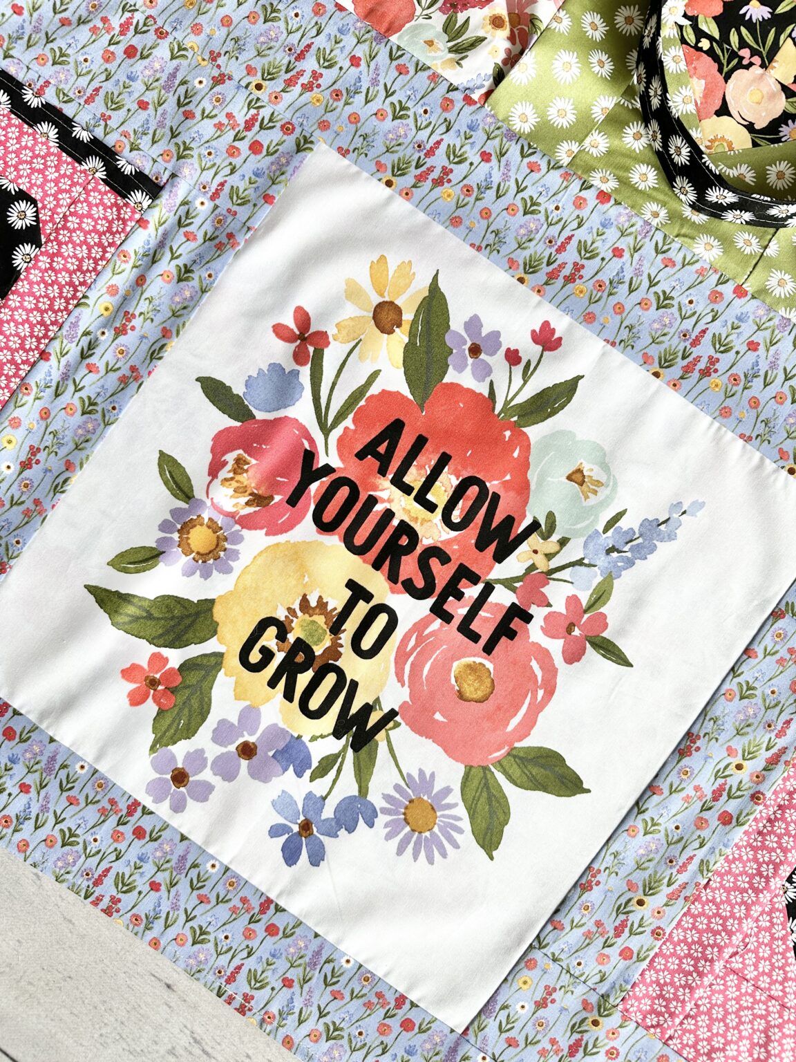 Flora No. 6 The Heartist Apron