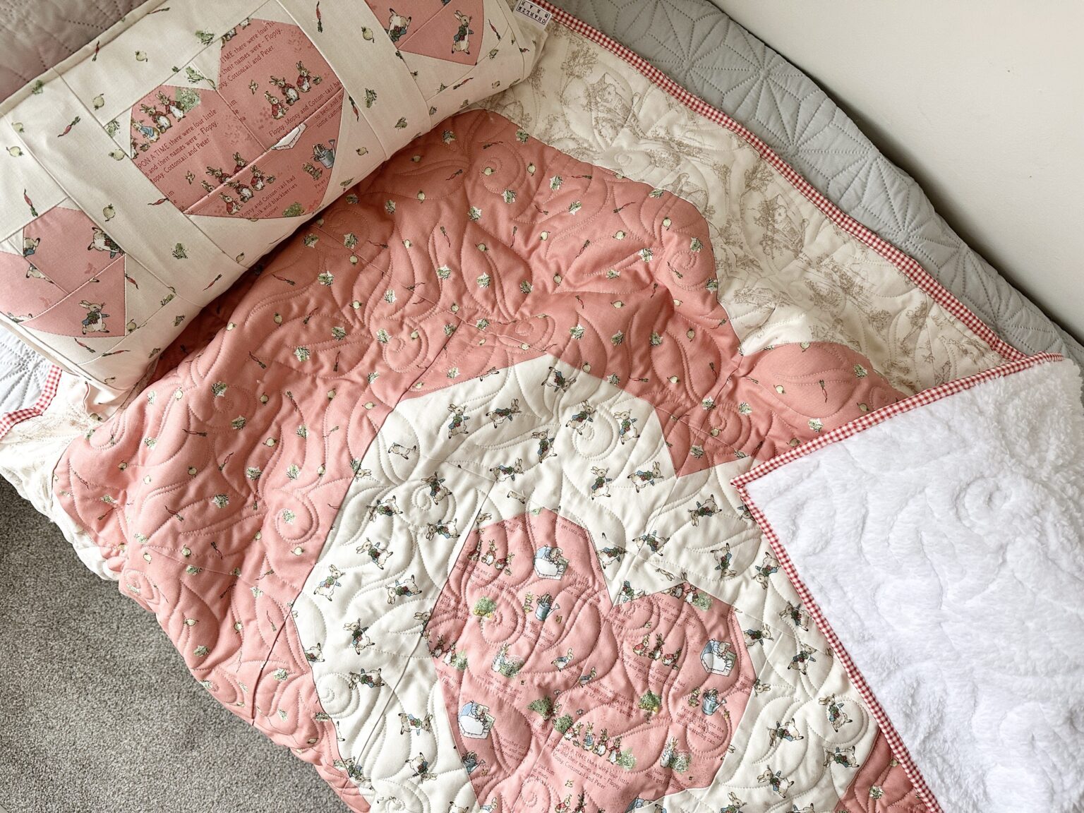 A New Quilt Pattern with The Tale of Peter Rabbit