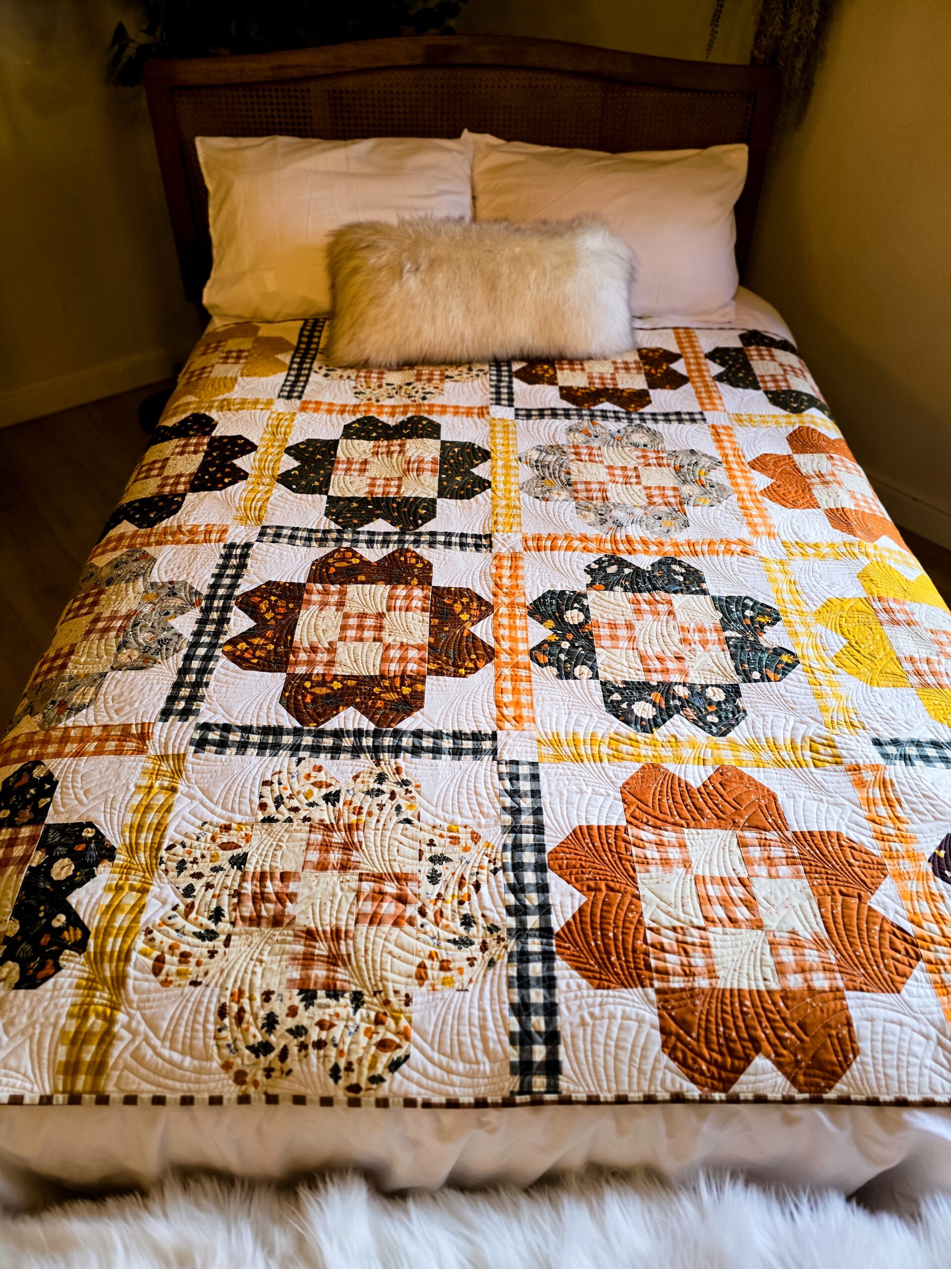 A Cozy Autumn Bloom Quilt with Pumpkin Spice