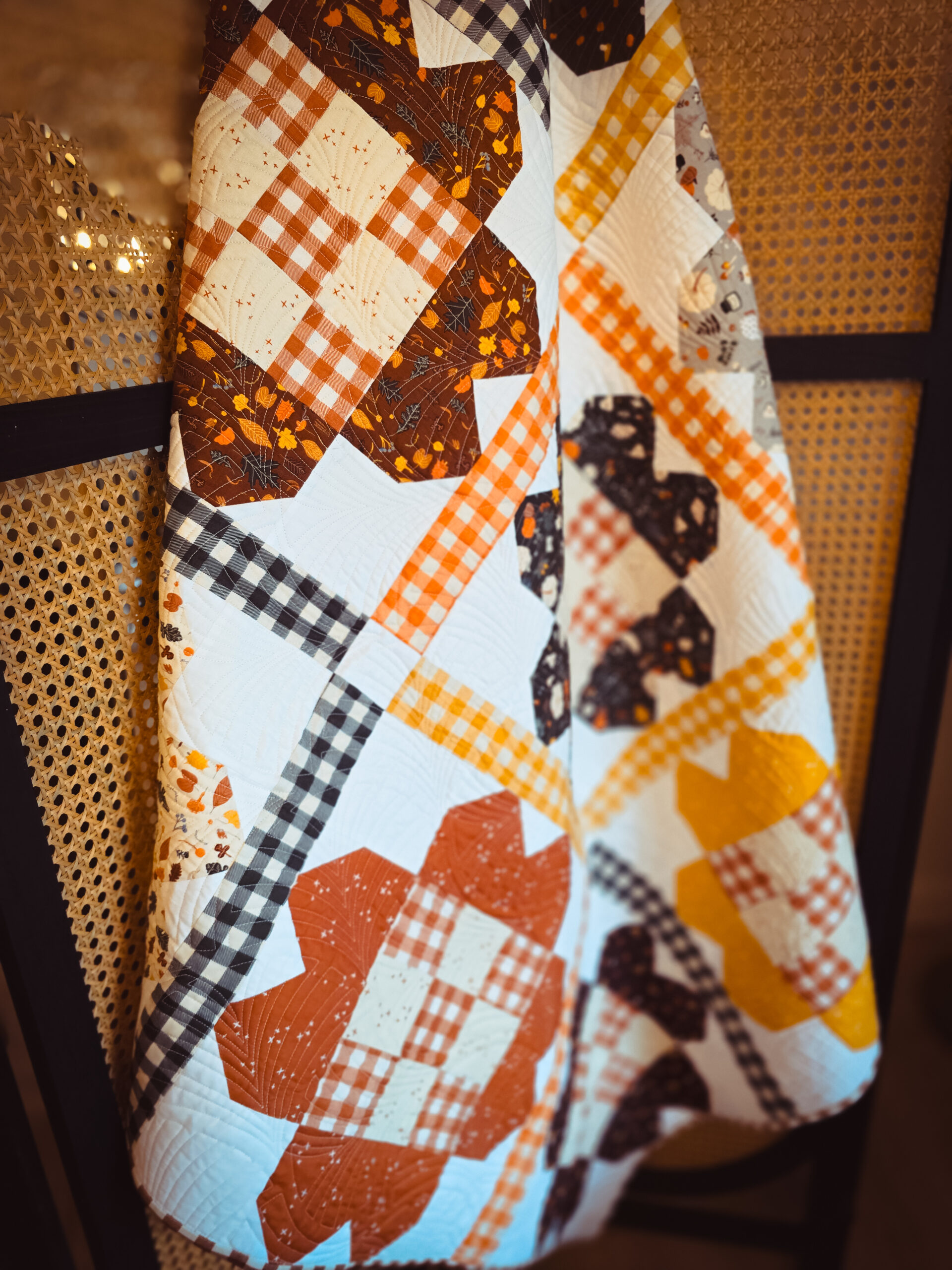 A Cozy Autumn Bloom Quilt with Pumpkin Spice