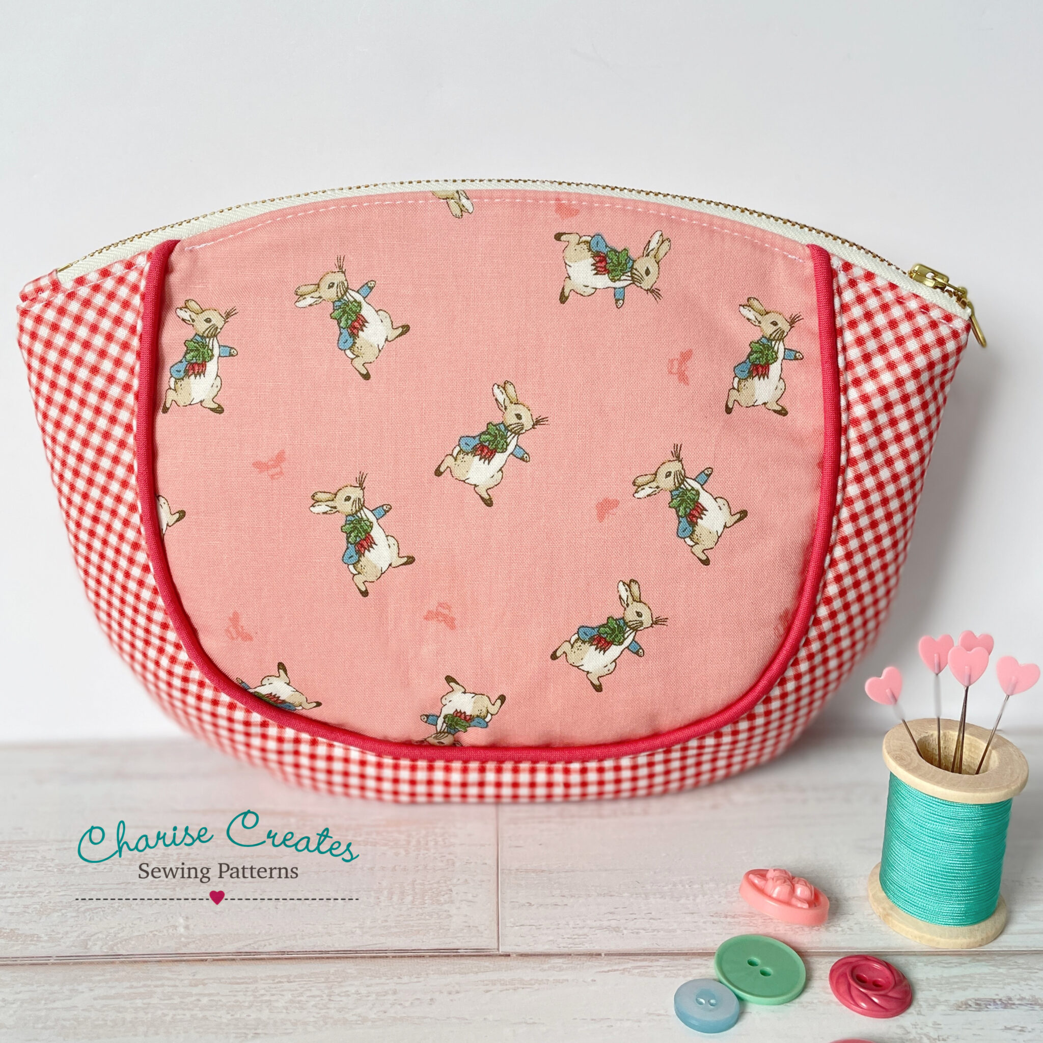 The Tale of Peter Rabbit - Cute Zipper Pouches and a Free Tutorial