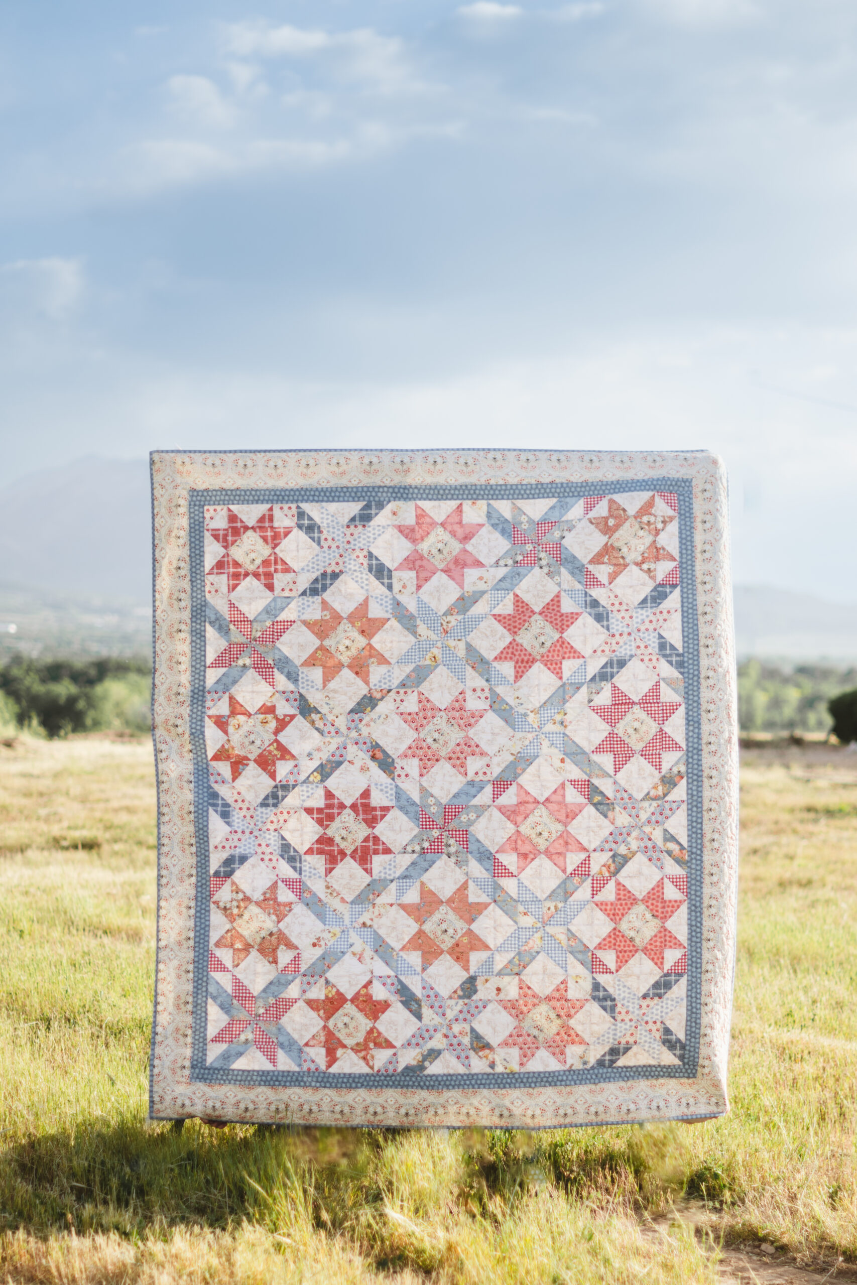 Shine On Quilt with Countryside