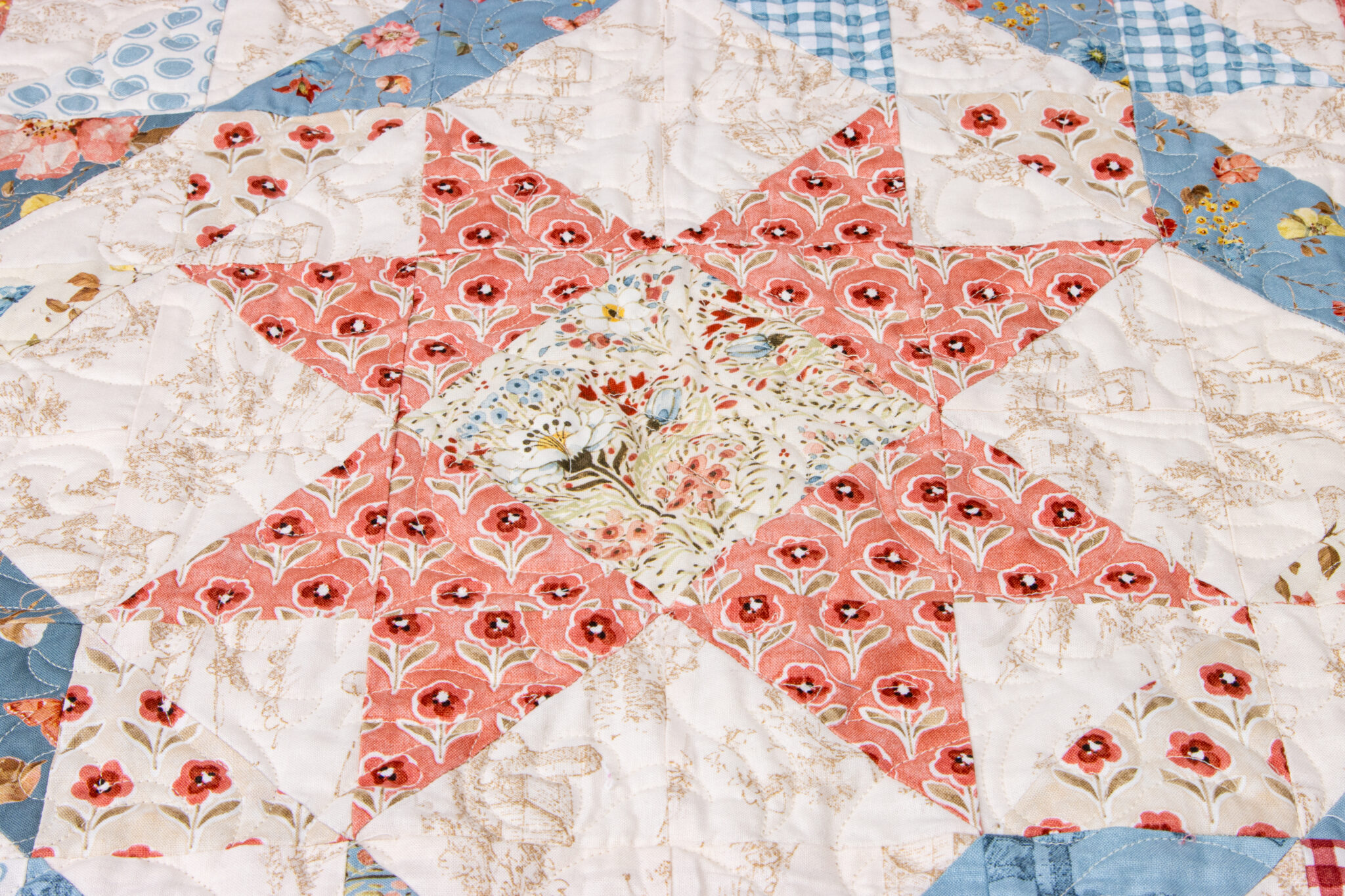 Shine On Quilt with Countryside