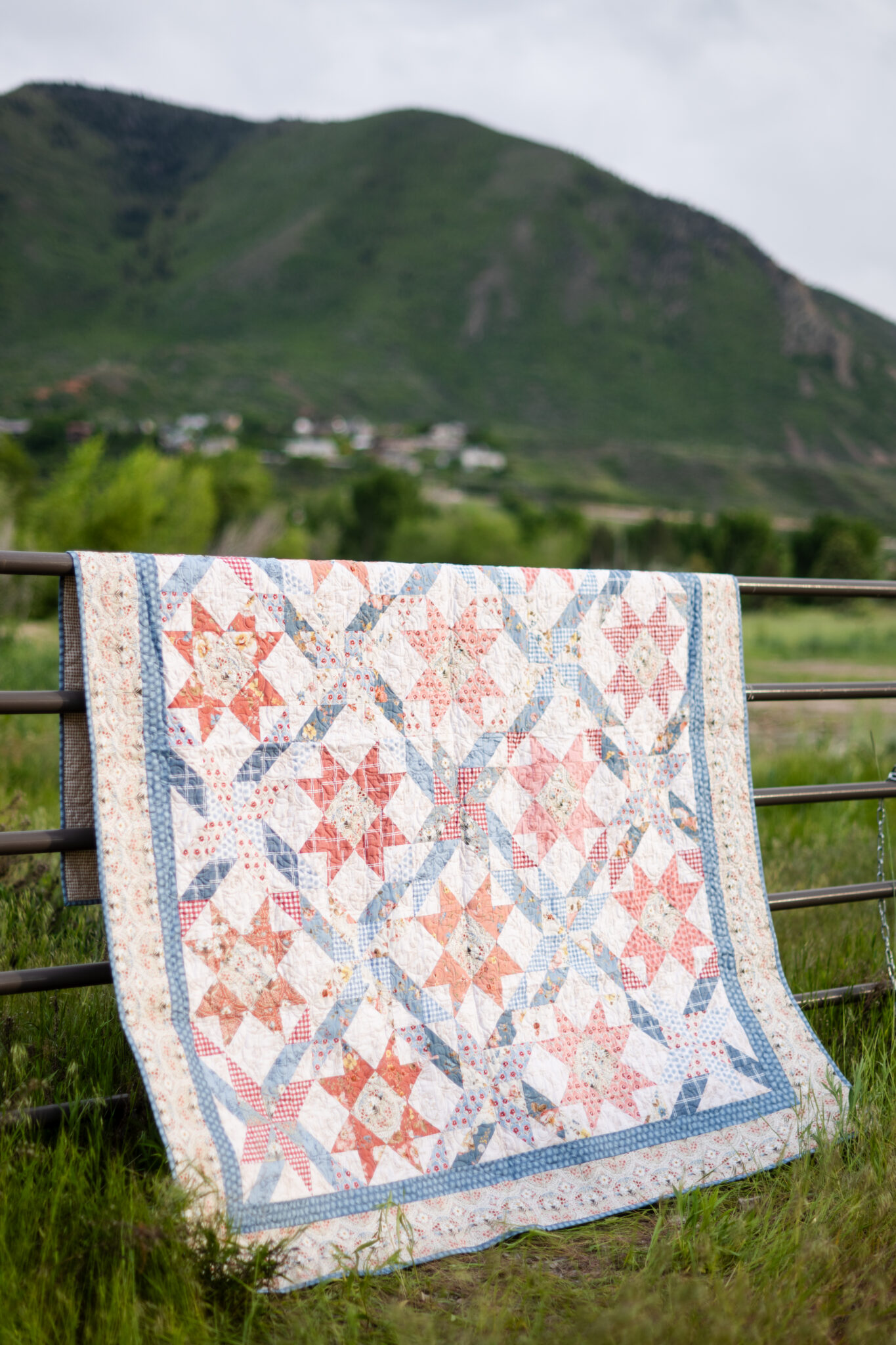 Shine On Quilt with Countryside