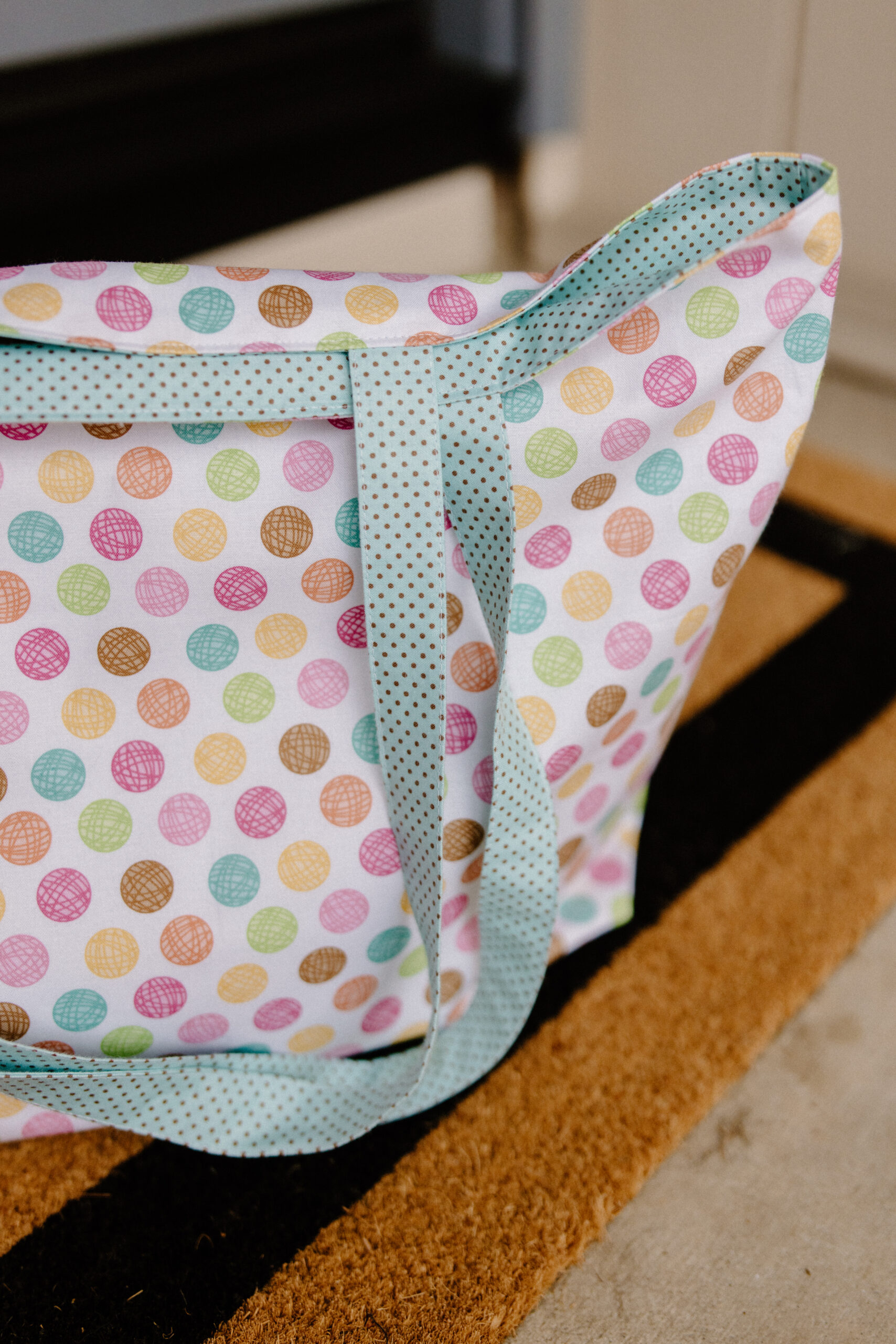 Beginner Friendly Tote with Pretty Kitty by Doodlebug Designs