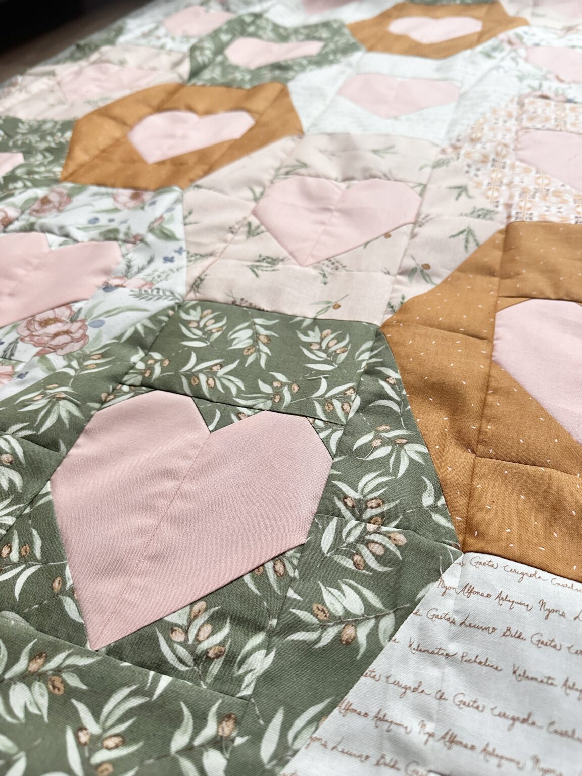 Olive Grove + Hexy Love = A Match Made in Quilty Heaven