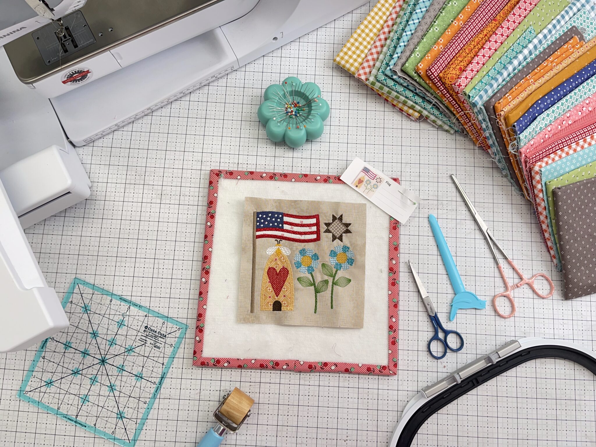 Prim Machine Embroidery Stitch Along - Block 1