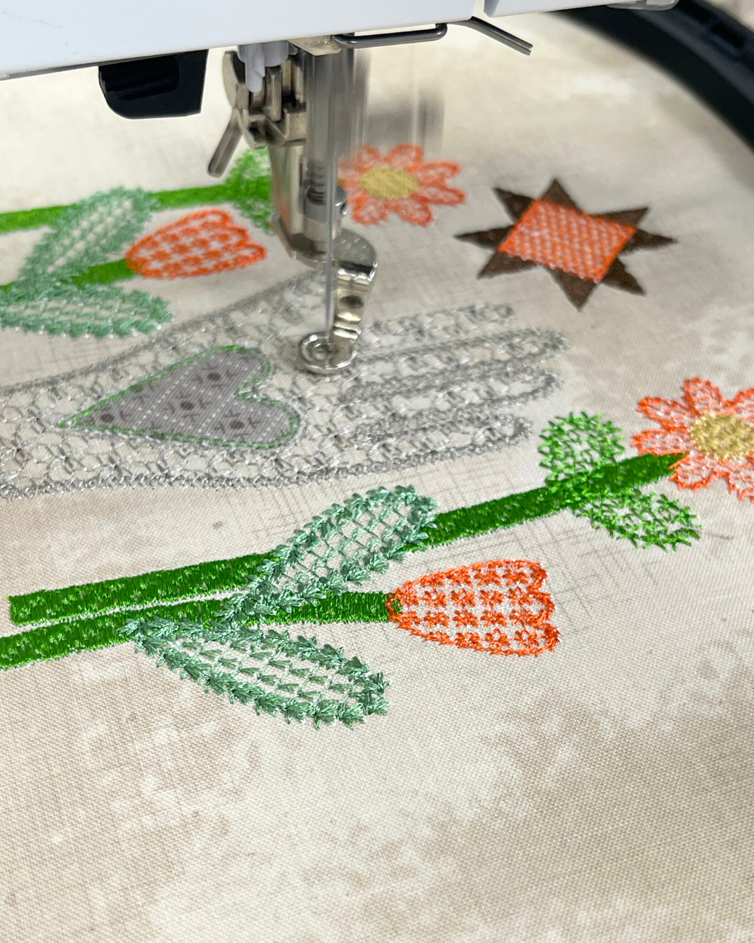 Prim Machine Embroidery Stitch Along – Block 12